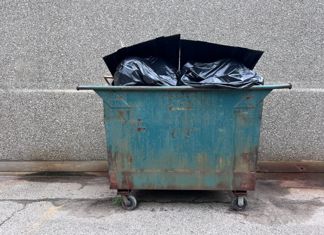 The Three Types of Dumpsters | Move It! Hauling & Junk Removal LLC